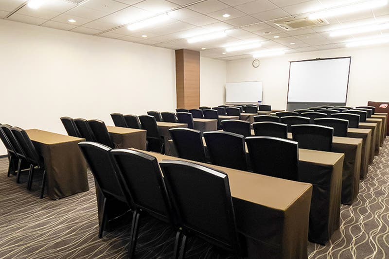 【TKPガーデンシティPREMIUM仙台西口】カンファレンスルーム5Jの写真1
