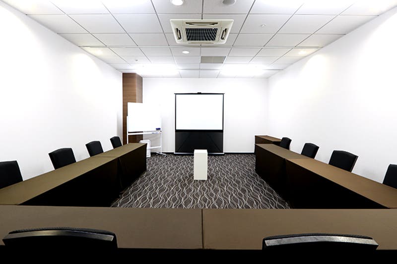 【TKPガーデンシティPREMIUM仙台西口】ミーティングルーム6Mの写真3