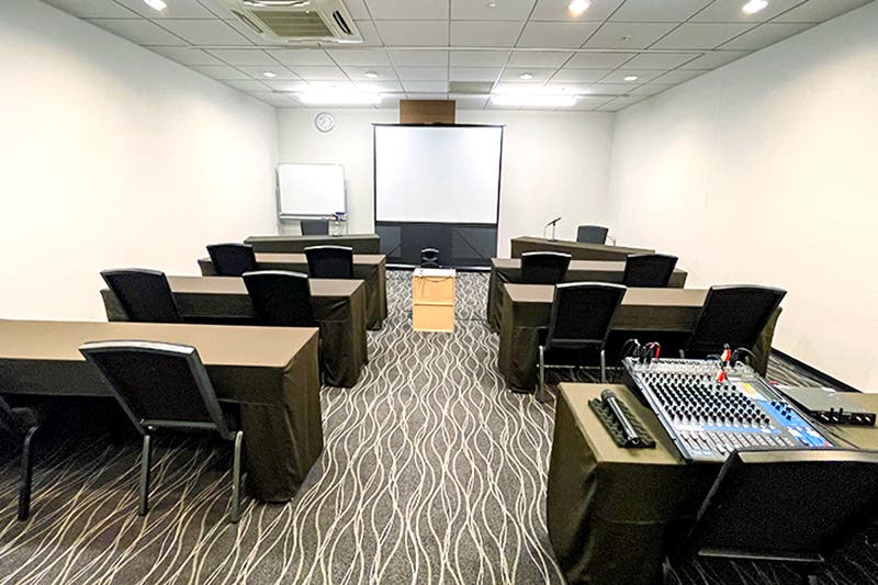 【TKPガーデンシティPREMIUM仙台西口】ミーティングルーム6Nの写真3