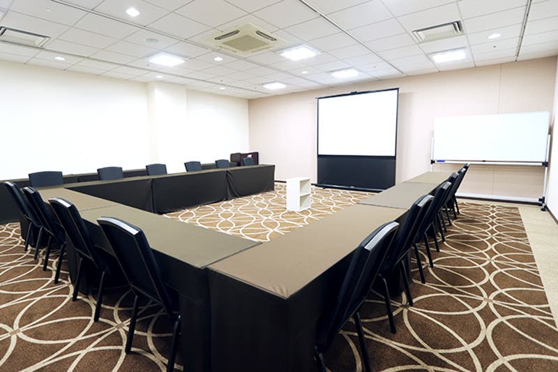 【TKPガーデンシティPREMIUM仙台西口】カンファレンスルーム7Jの写真3