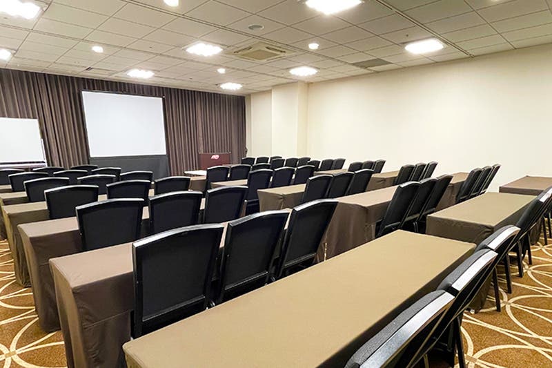 【TKPガーデンシティPREMIUM仙台西口】カンファレンスルーム8Dの写真1