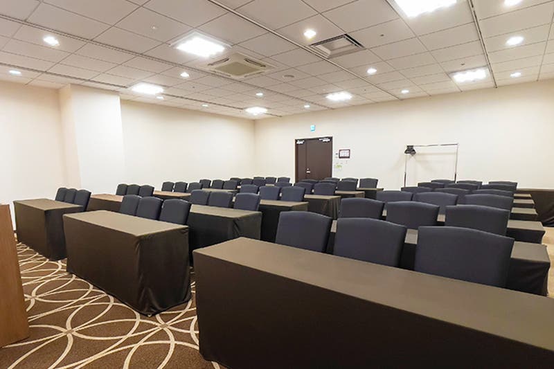 【TKPガーデンシティPREMIUM仙台西口】カンファレンスルーム8Hの写真1