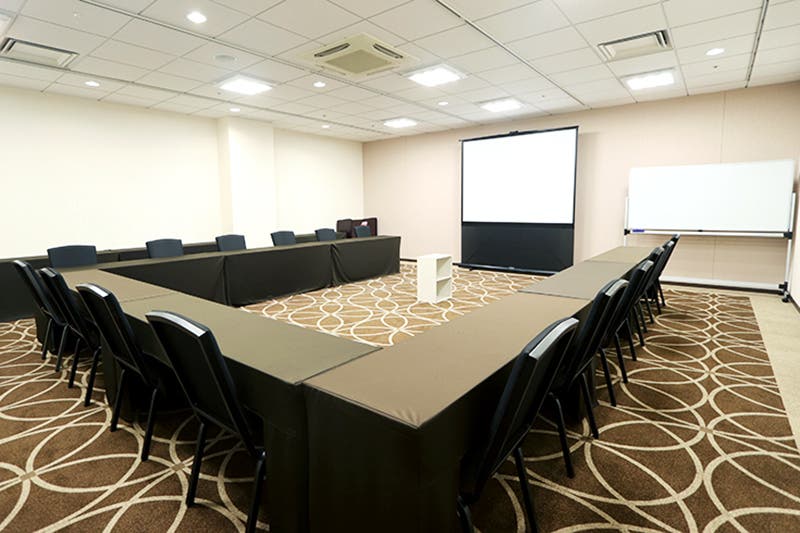 【TKPガーデンシティPREMIUM仙台西口】カンファレンスルーム8Jの写真3