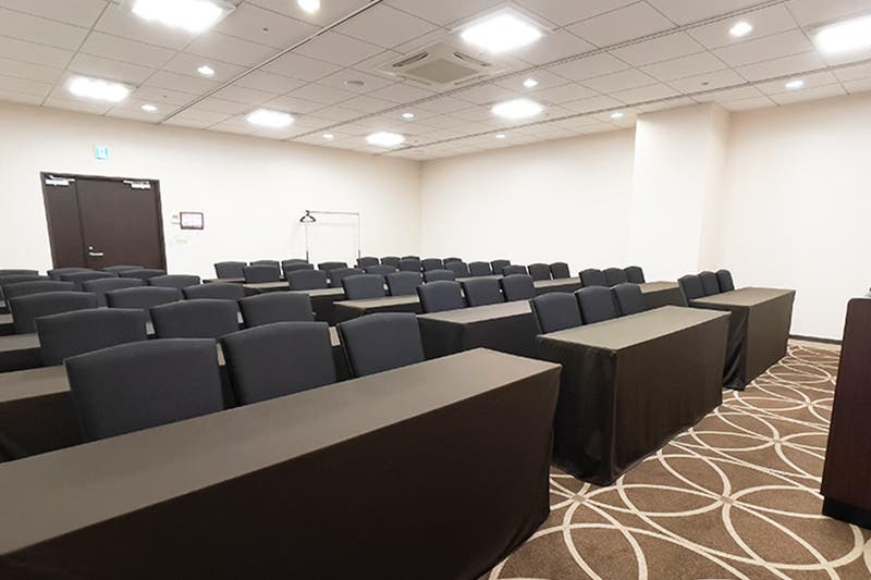 【TKPガーデンシティPREMIUM仙台西口】カンファレンスルーム8Kの写真1