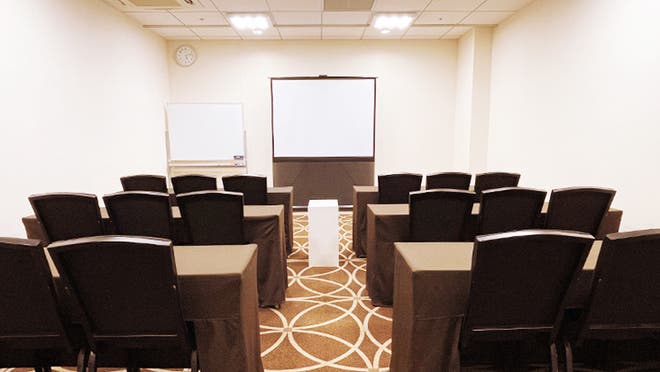 【TKPガーデンシティPREMIUM仙台西口】ミーティングルーム8Lの写真1