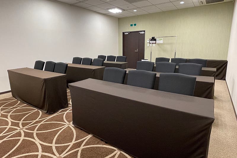 【TKPガーデンシティPREMIUM仙台西口】ミーティングルーム8Lの写真3