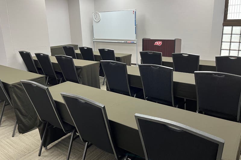 【TKPガーデンシティPREMIUM博多駅前】ミーティング3Bの写真2