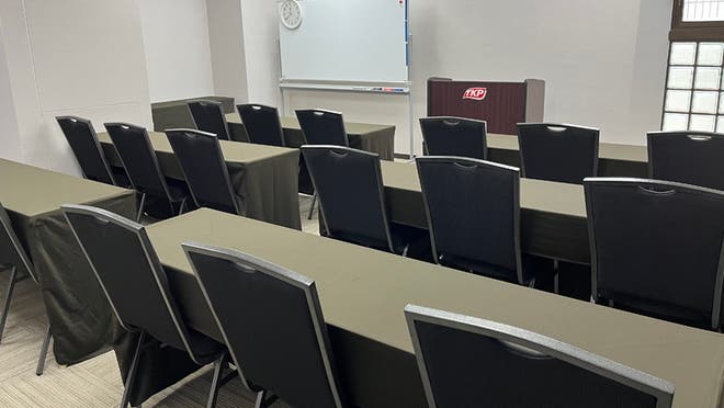 【TKPガーデンシティPREMIUM博多駅前】ミーティング3Bの写真2