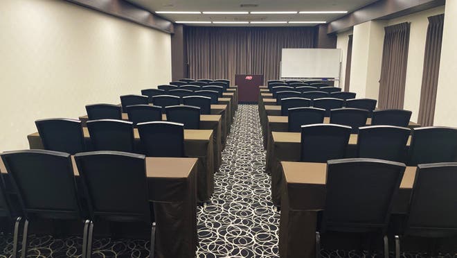 【TKPガーデンシティPREMIUM名古屋新幹線口】バンケットルーム5Aの写真1