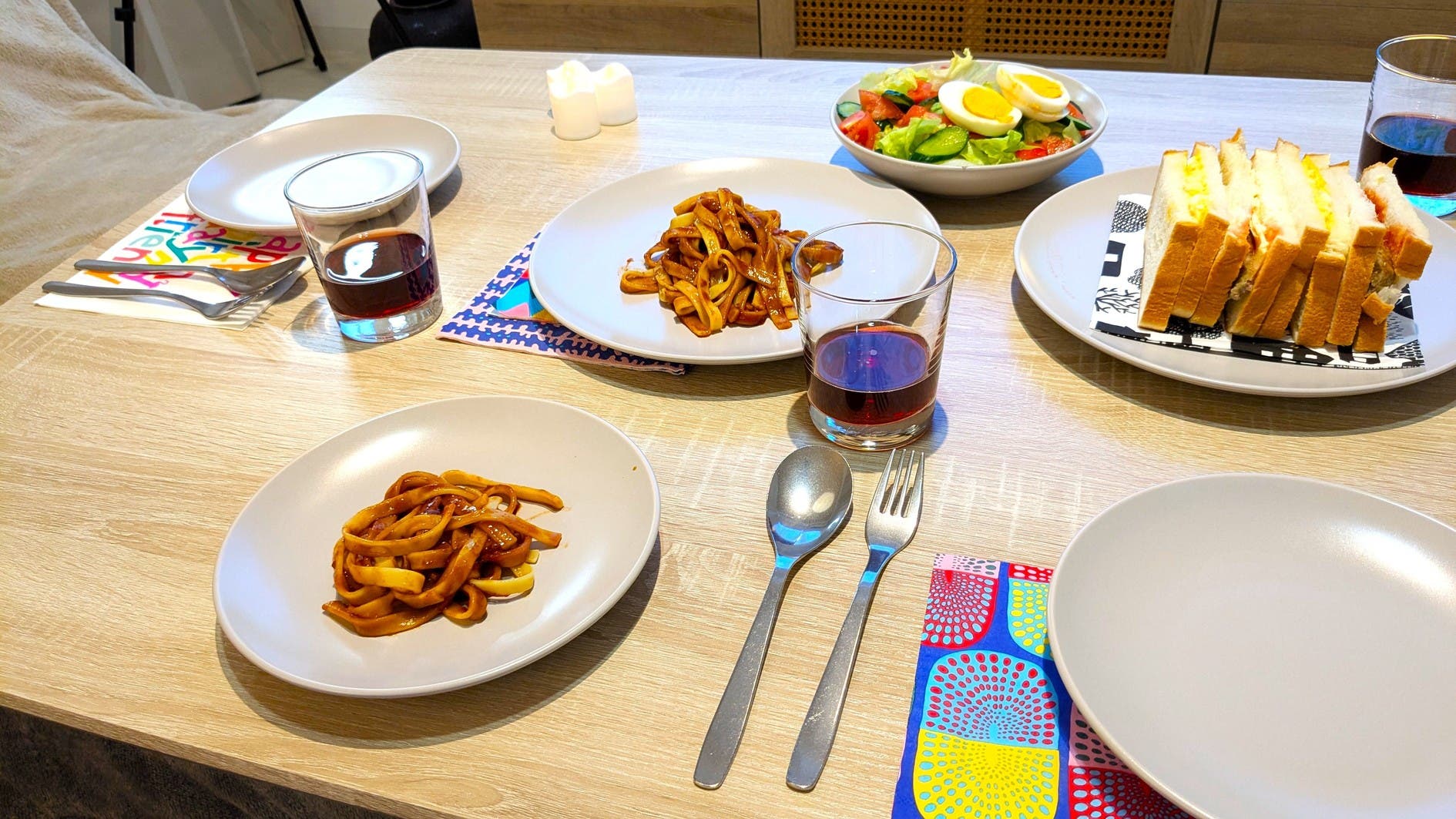 🎀四条烏丸すぐ🎀おうちデート・推し活💛ぬくぬくコタツ＆ごろごろソファ＆プロジェクター🎬 あなただけのプライベート空間🏠の写真7