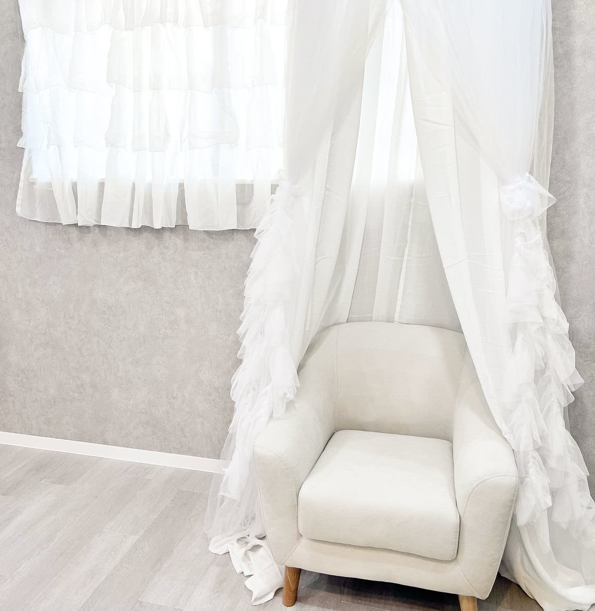 画像データ完全無料✨映える背景と衣装で思い出をもっと華やかに飾るRoomA☆誕生日｜七五三｜ニューボーンフォト｜パーティーの写真6