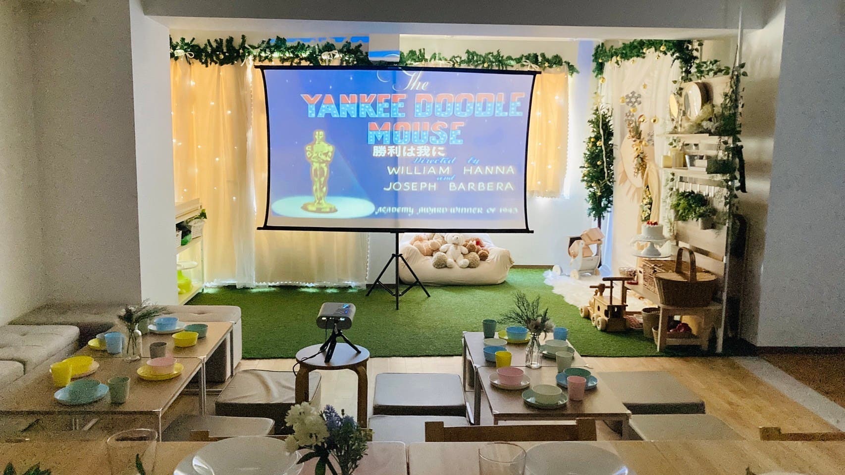 プロジェクター　/　スクリーンの画像3