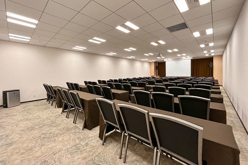 【TKPガーデンシティPREMIUM品川HEART】カンファレンスルーム8Cの写真1