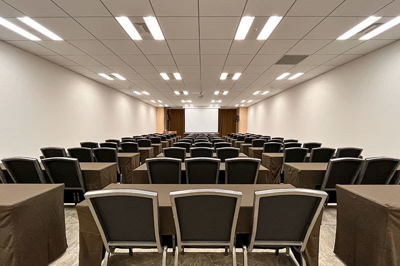 【TKPガーデンシティPREMIUM品川HEART】カンファレンスルーム8Cの写真3