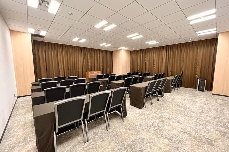 【TKPガーデンシティPREMIUM品川HEART】カンファレンスルーム8Dの写真1