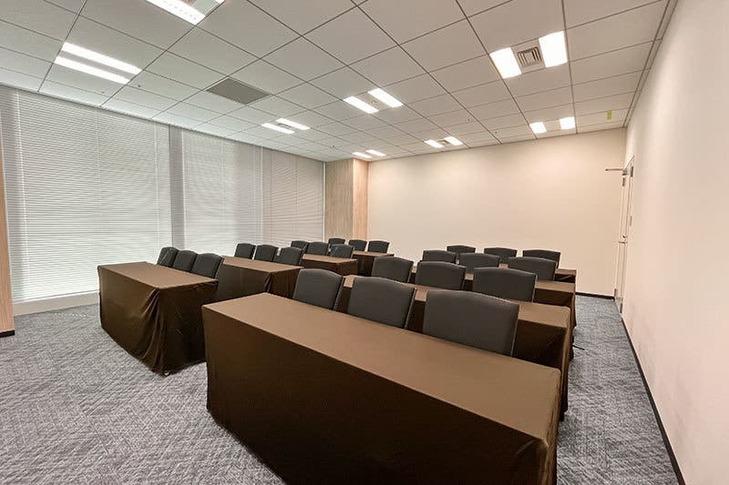 【TKPガーデンシティPREMIUM品川HEART】ミーティングルーム8Eの写真3