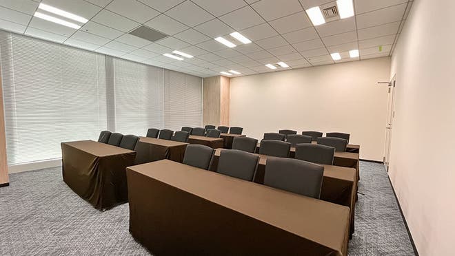 【TKPガーデンシティPREMIUM品川HEART】ミーティングルーム8Eの写真3