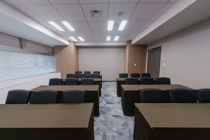 【TKPガーデンシティPREMIUM品川高輪口】ミーティングルーム3Bの写真3