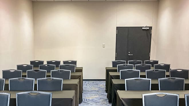 【TKPガーデンシティPREMIUM大阪梅田新道】ミーティングルーム11Bの写真2