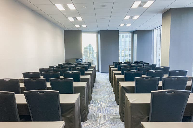 【TKPガーデンシティPREMIUM大阪梅田新道】カンファレンスルーム11Cの写真1