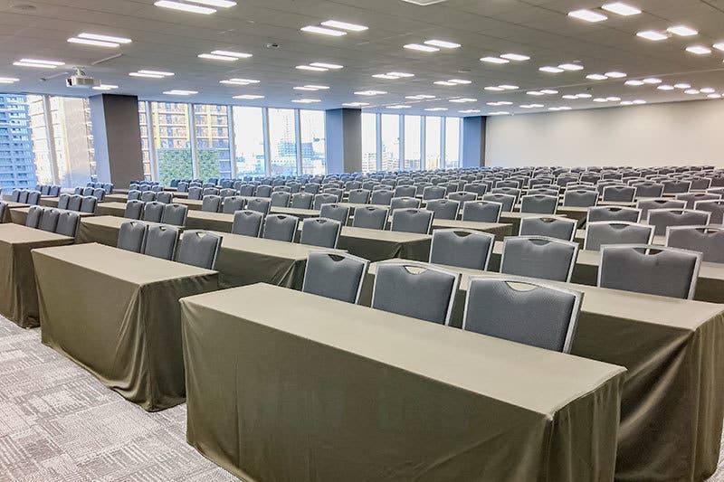 【TKPガーデンシティPREMIUM大阪梅田新道】ホール11Dの写真2