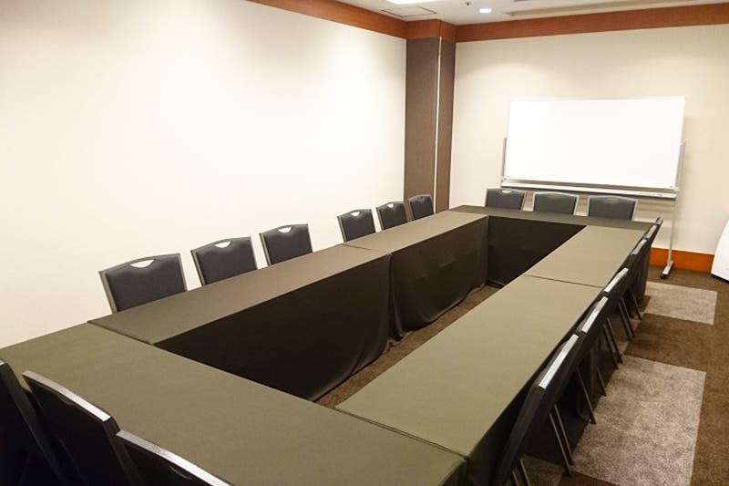 【TKPガーデンシティPREMIUM大阪駅前】ミーティングルーム4Fの写真2