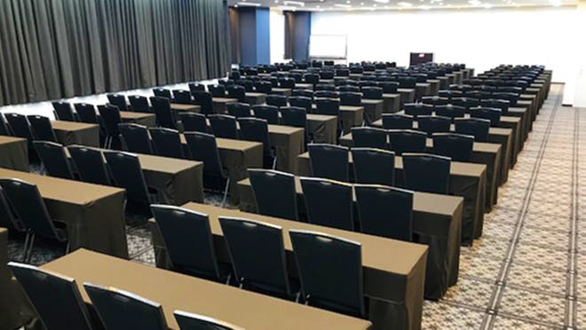 【TKPガーデンシティPREMIUM大阪駅前】バンケット10Aの写真2