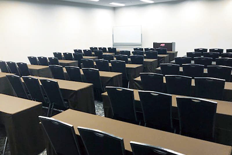 【TKPガーデンシティPREMIUM大阪駅前】カンファレンスルーム10Bの写真2