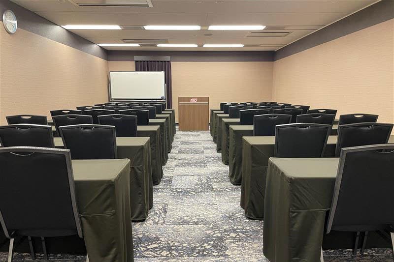 【TKPガーデンシティPREMIUM心斎橋】カンファレンスルーム3Bの写真1