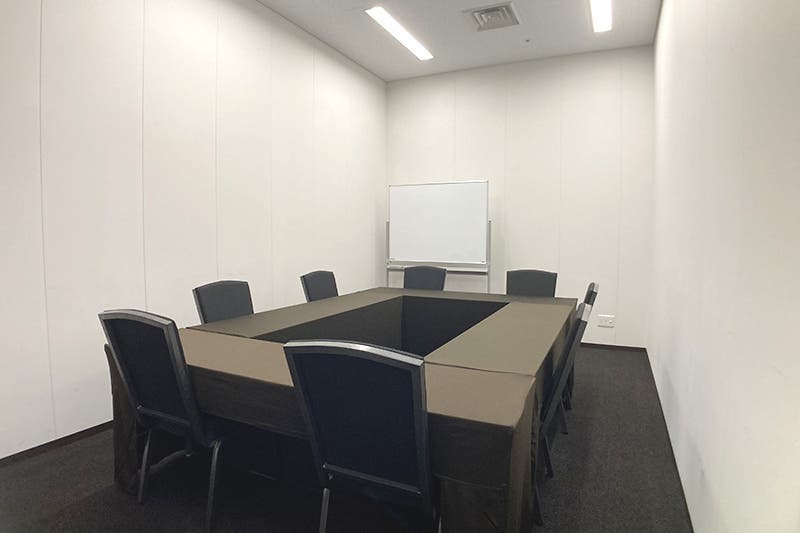 【TKPガーデンシティPREMIUM横浜駅新高島】ミーティングルーム2Fの写真1