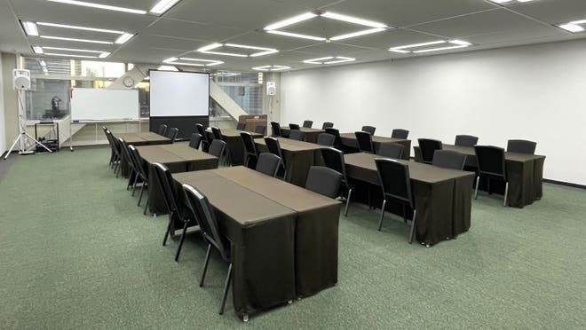 【TKPガーデンシティPREMIUM東京駅丸の内中央】カンファレンスルーム12Gの写真1