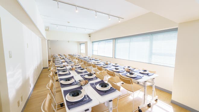 御茶ノ水駅7分✨席数76⭕️控室/飲食可/100㌅画面/ゴミ処理/会議/懇親会/歓送迎会/セミナーの写真16