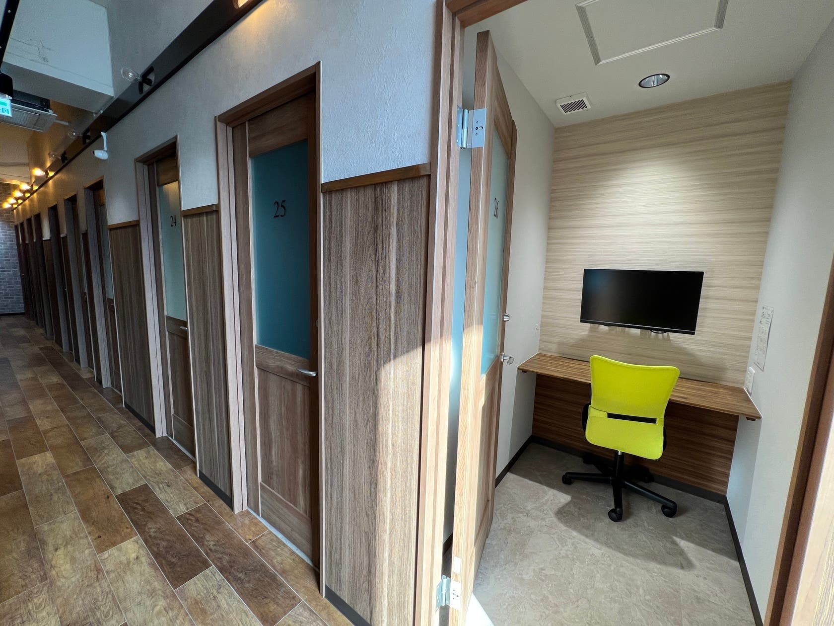 【五反田駅直結】オンライン会議可能な1名完全個室｜ブース11の写真4