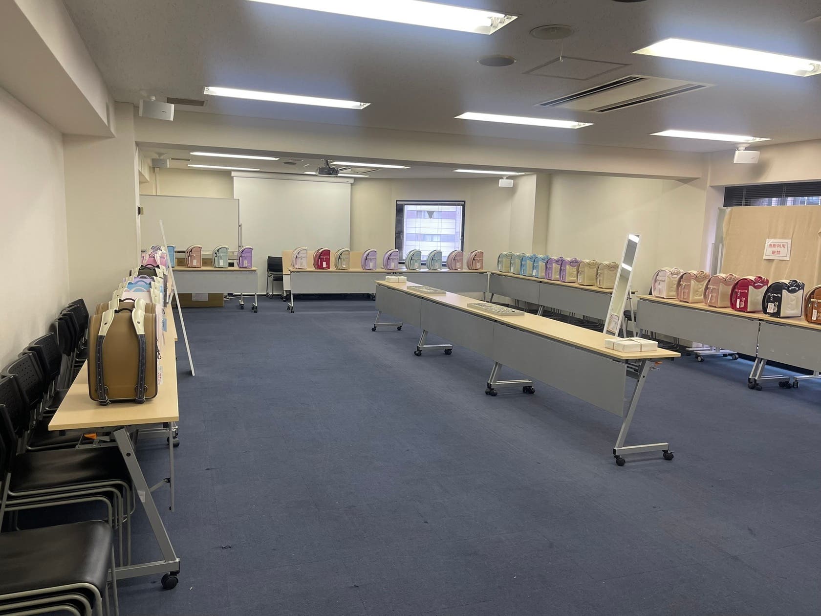 2号室【四ツ橋・心斎橋エリア！駅から徒歩0秒！】スクール形式６０名まで。無料備品も多数！同ビル内に複数会場の写真26