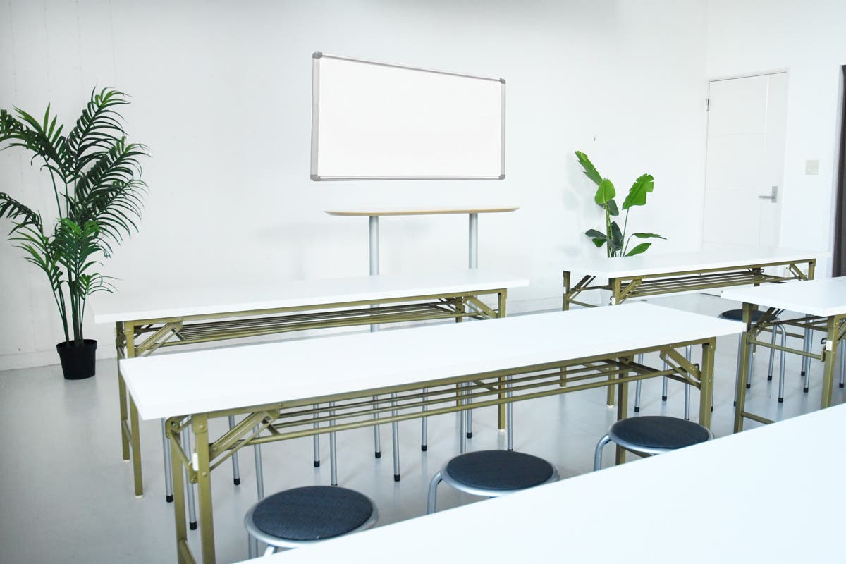 75㎡の広いスペース&高天井の外光の入る✨撮影/ヨガ/会議/セミナー等多用途利用可の写真6