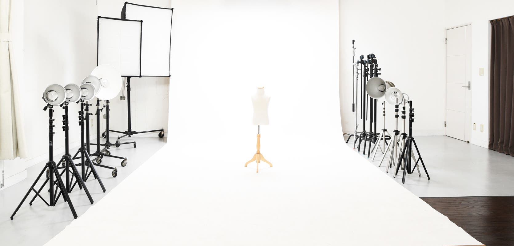 75㎡の広いスペース&高天井の外光の入る✨撮影/ヨガ/会議/セミナー等多用途利用可の写真12