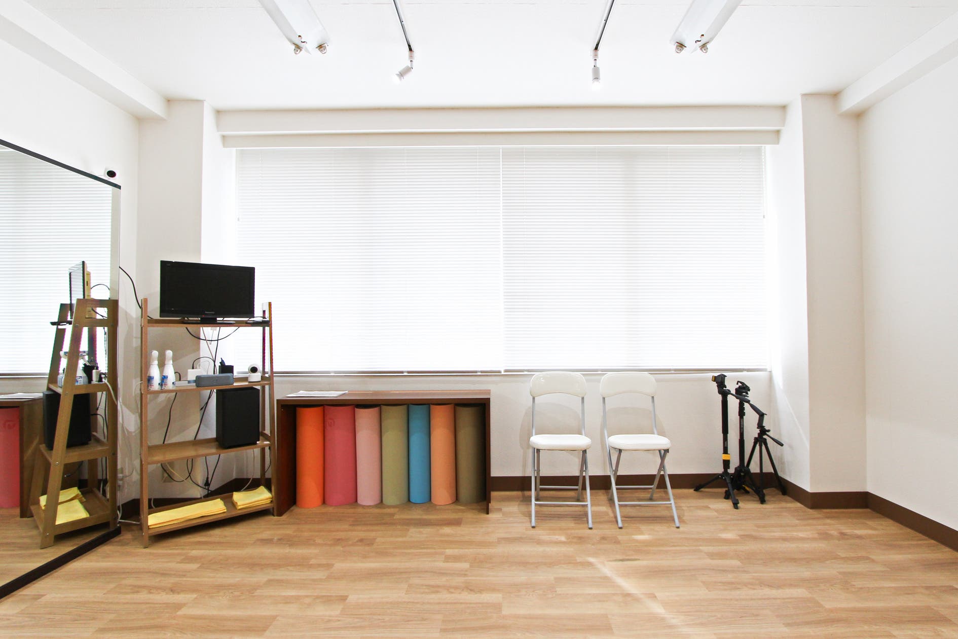 【リニューアル割引✨】王子駅1分ダンススタジオ｜幅9mの大型鏡＆49㎡の広々空間でのびのびダンス｜バレエバー、モニター無料貸出の写真5