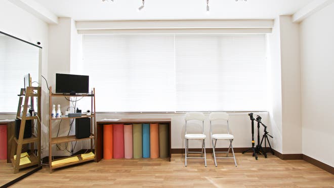 【リニューアル割引✨】王子駅1分ダンススタジオ|幅9mの大型鏡&49㎡の広々空間でのびのびダンス|バレエバー、モニター無料貸出の写真5