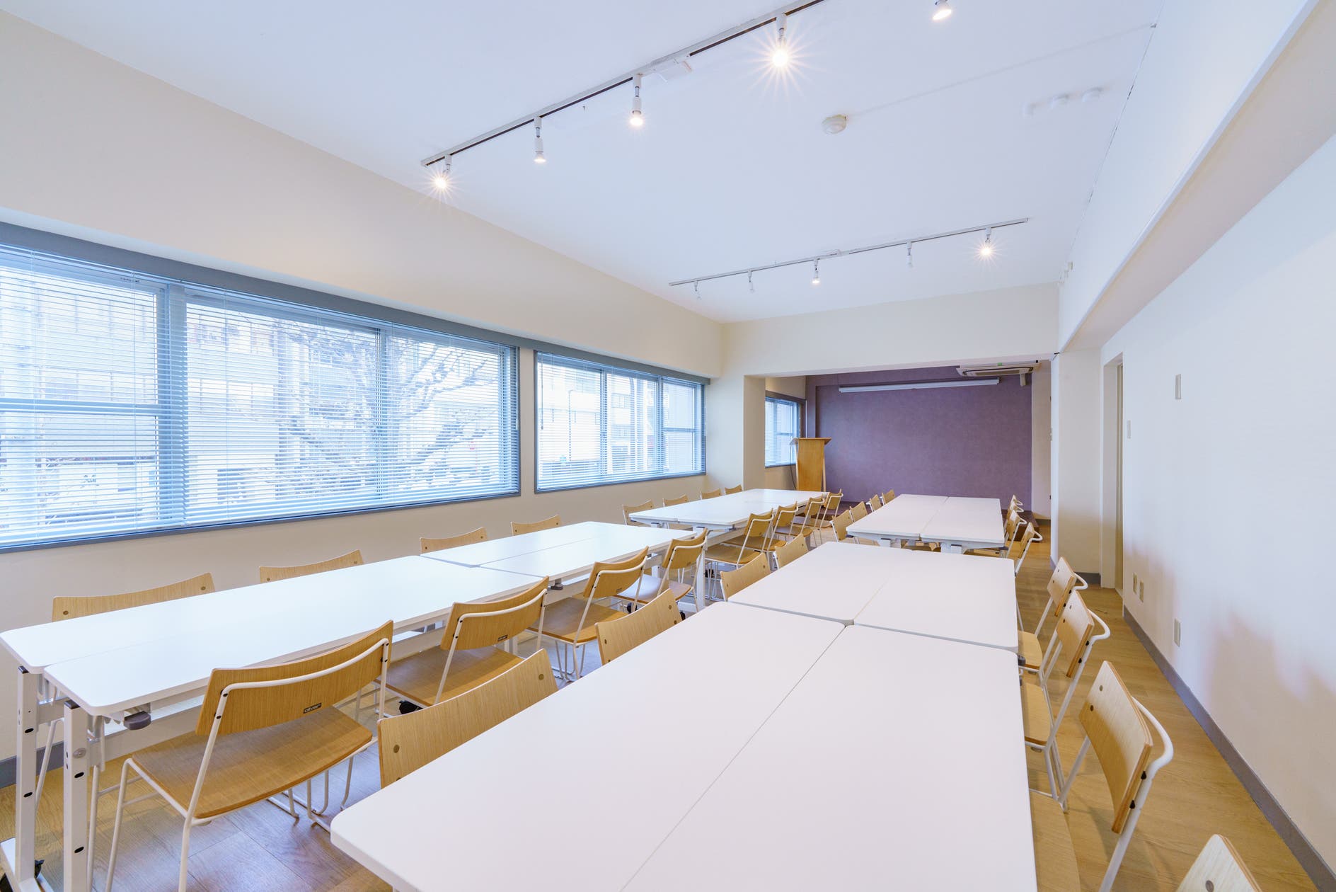 御茶ノ水駅7分✨席数76⭕️控室/飲食可/100㌅画面/ゴミ処理/会議/懇親会/歓送迎会/セミナーの写真20