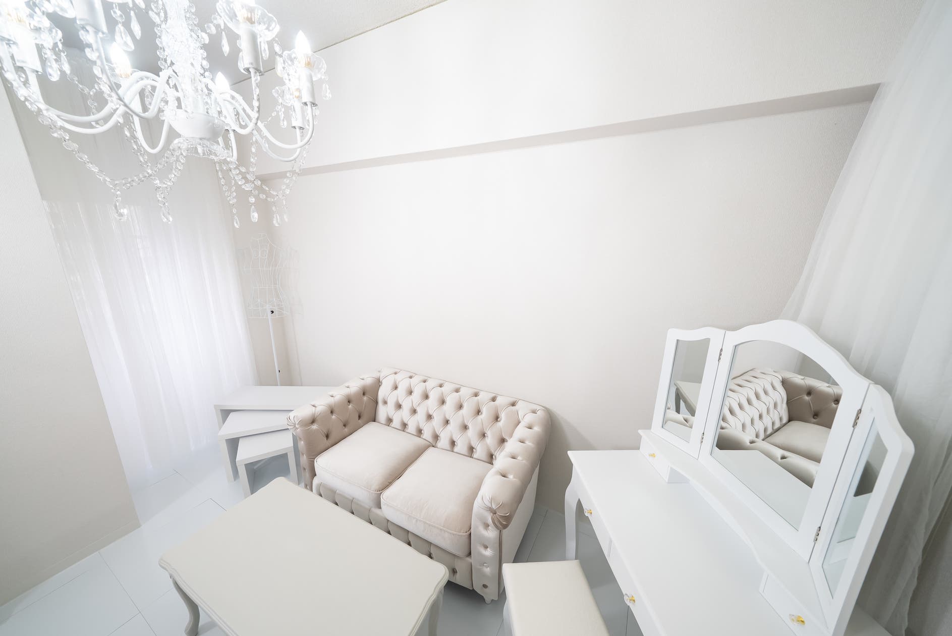 新規OPEN❤︎White🤍維持管理費無料❣️伏見駅6分⭐️姫系スタジオ!生誕祭!推活!ポトレ!コスプレ!の写真3