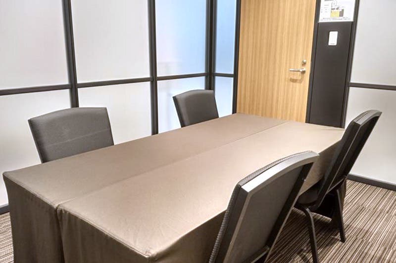【TKPガーデンシティPREMIUM横浜西口】ミーティングルーム1Aの写真1