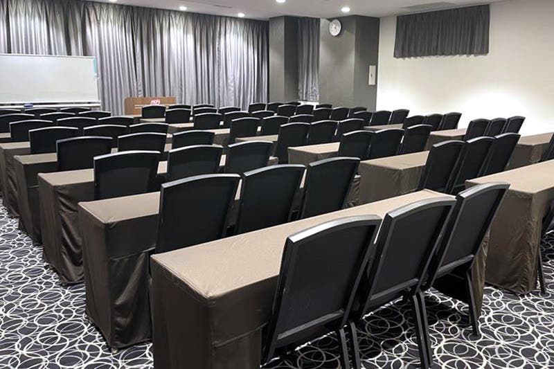 【TKPガーデンシティPREMIUM横浜西口】カンファレンスルーム3Aの写真1