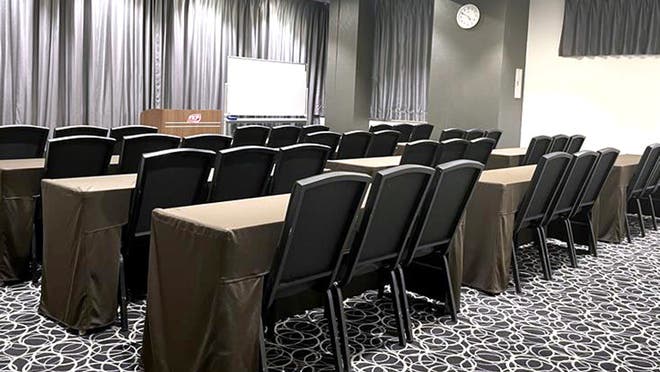 【TKPガーデンシティPREMIUM横浜西口】カンファレンスルーム5Aの写真1