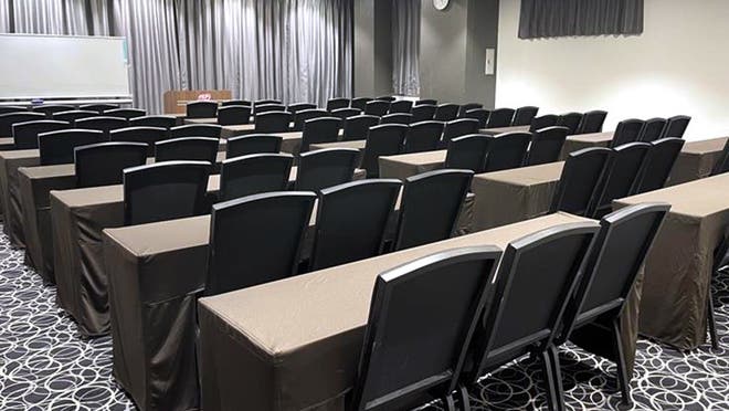 【TKPガーデンシティPREMIUM横浜西口】カンファレンスルーム6Aの写真1