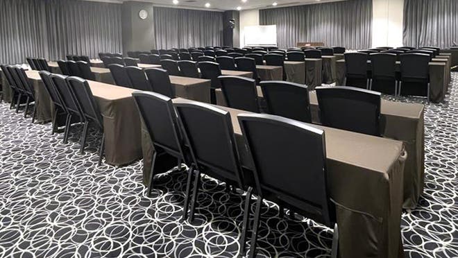 【TKPガーデンシティPREMIUM横浜西口】カンファレンスルーム8Eの写真1