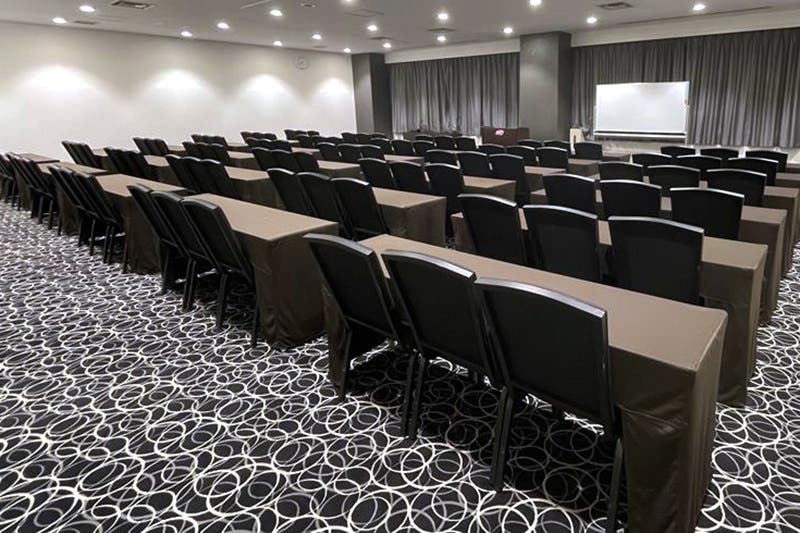 【TKPガーデンシティPREMIUM横浜西口】カンファレンスルーム8Fの写真1