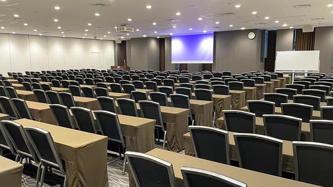 【TKPガーデンシティPREMIUM田町】ホール4Bの写真1