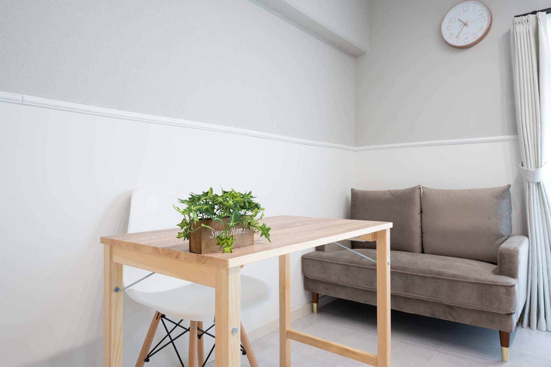 【04💐JR船橋駅北口３分すぐ/撮影スタジオ 】モール壁＆採光有・小物無料･ 配信｜ポートレート｜コスプレに最適の写真6