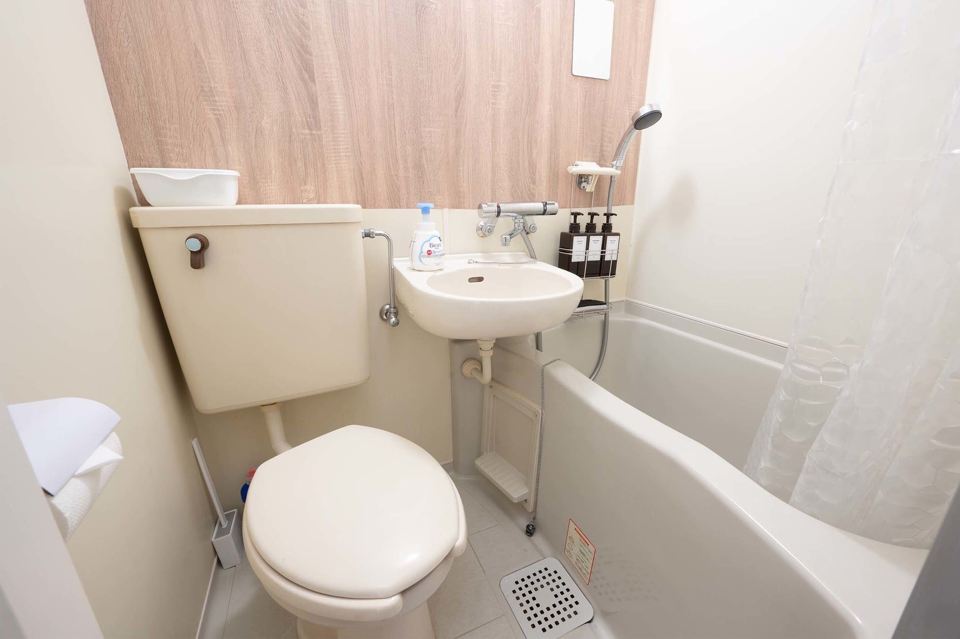 【04💐JR船橋駅北口３分すぐ/撮影スタジオ 】モール壁＆採光有・小物無料･ 配信｜ポートレート｜コスプレに最適の写真11