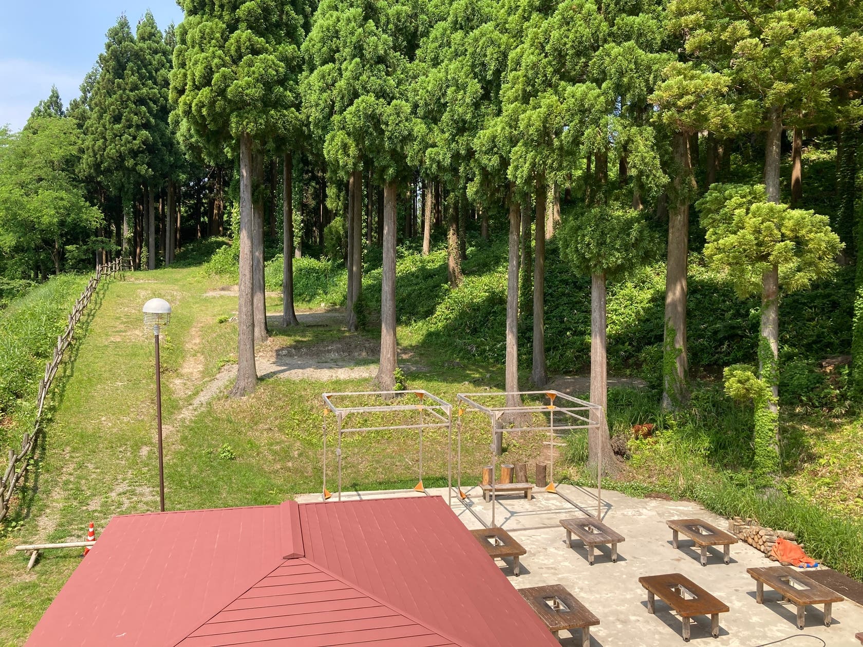 金沢市街から車で15分、深い森の中の多目的スペースの写真13